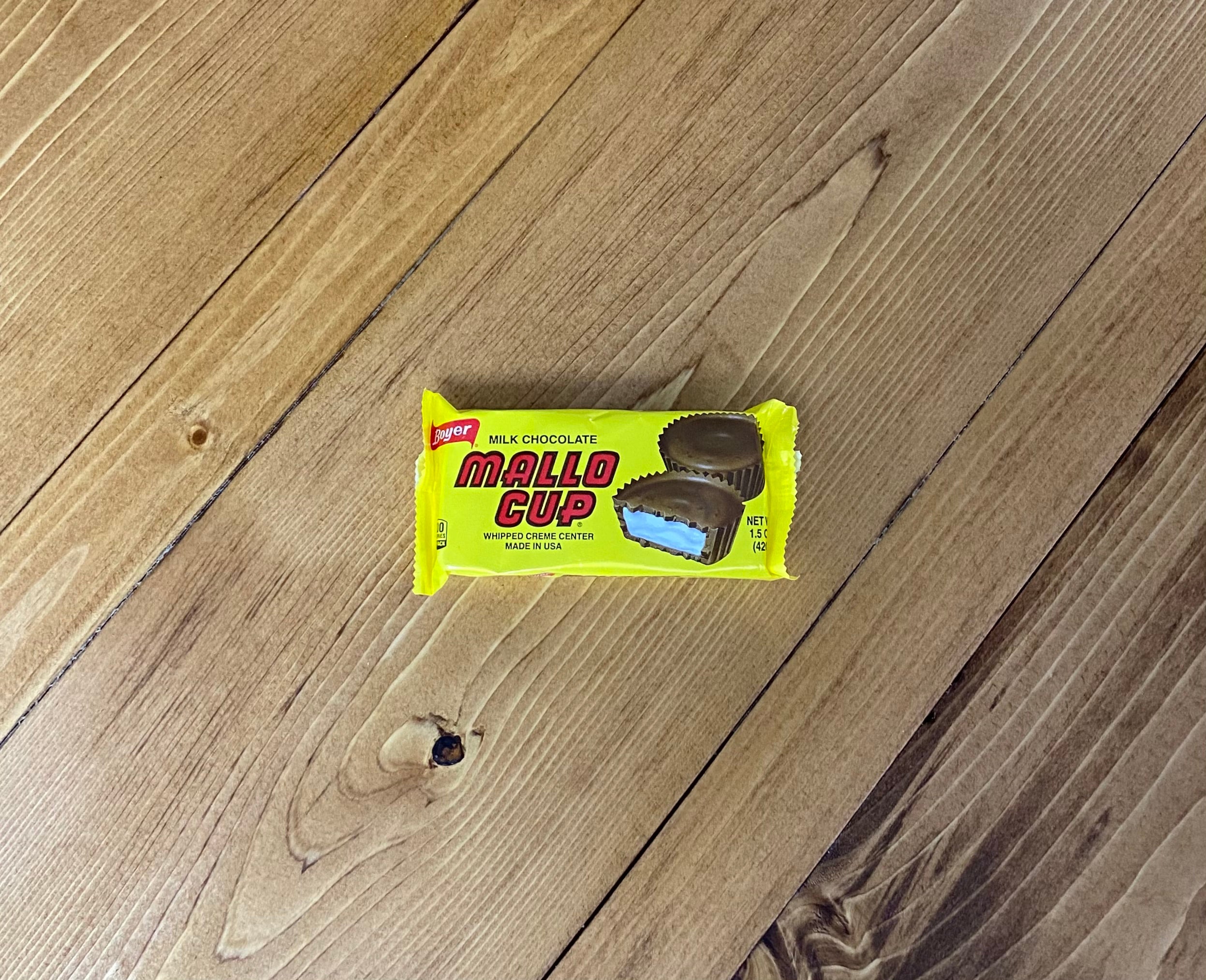 Mallo Cup Milk Chocolate 1.5oz | James' Sweet Spot