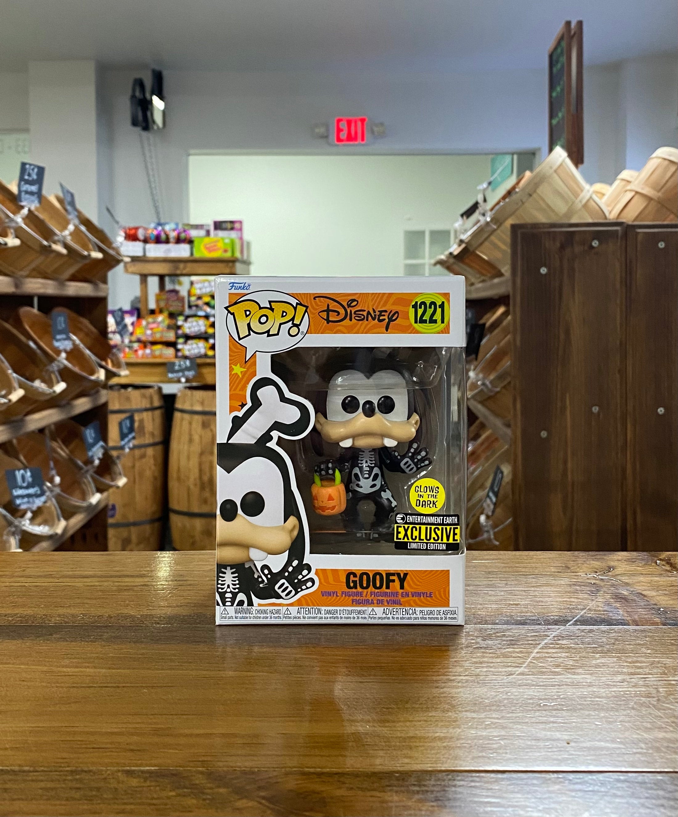 Skeleton Goofy GITD EE Exclusive | James' Sweet Spot